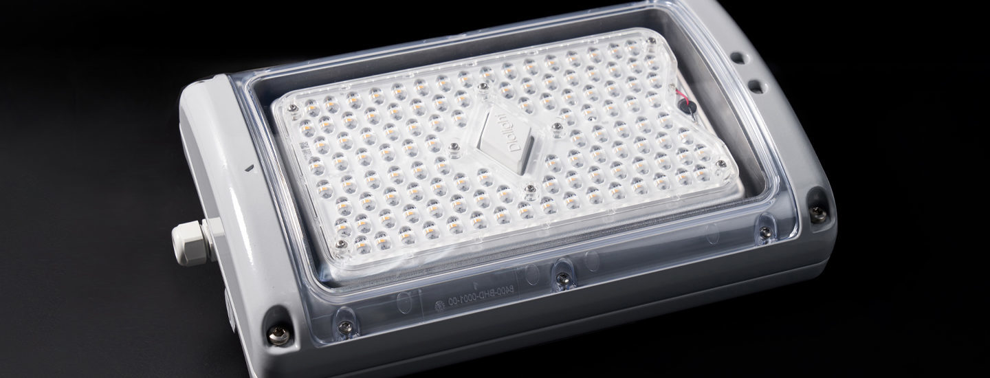 Bulkhead_Slider_02 - Dialight