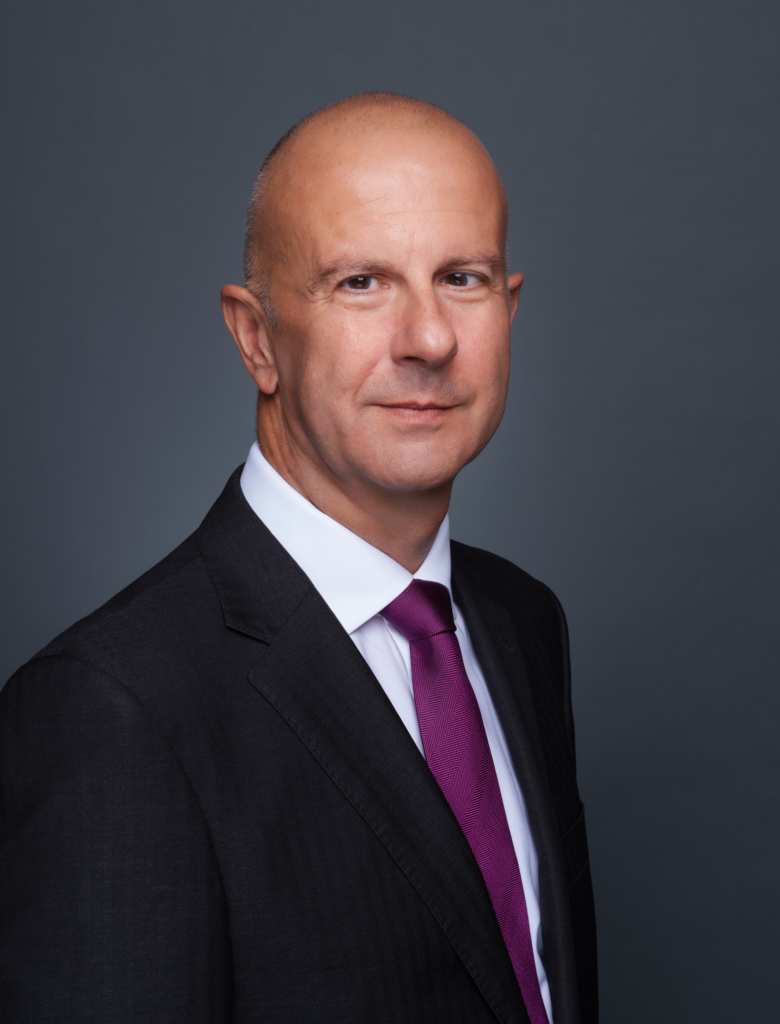 Dialight Portrait_9.20.20222151_Edit_Edit - Dialight